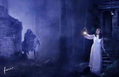 Обои Девушка, держащая в руке горящий фонарь, спустившаяся по каменным ...